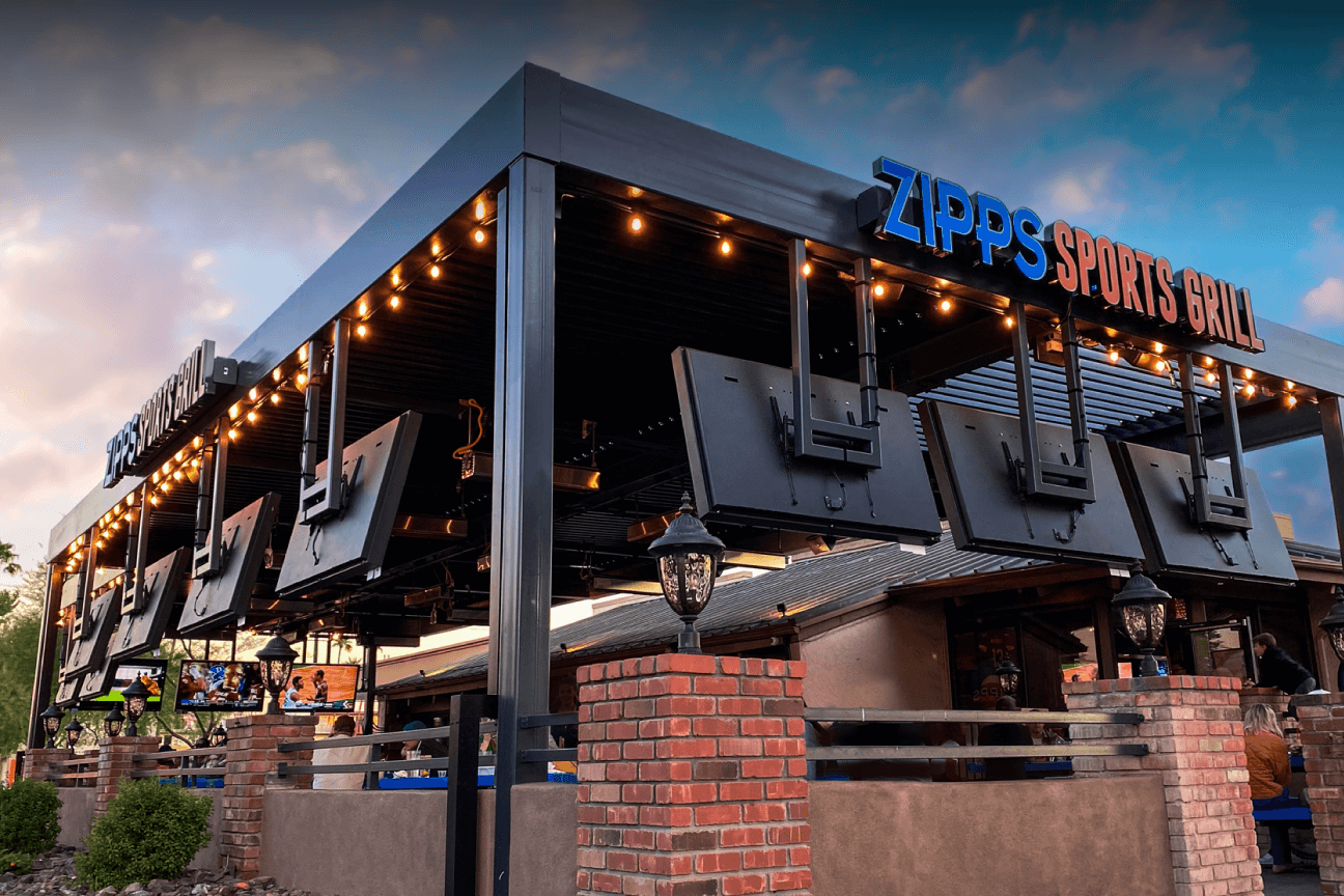 header-camelback-parallax-patio SM | Zipps Sports Grills
